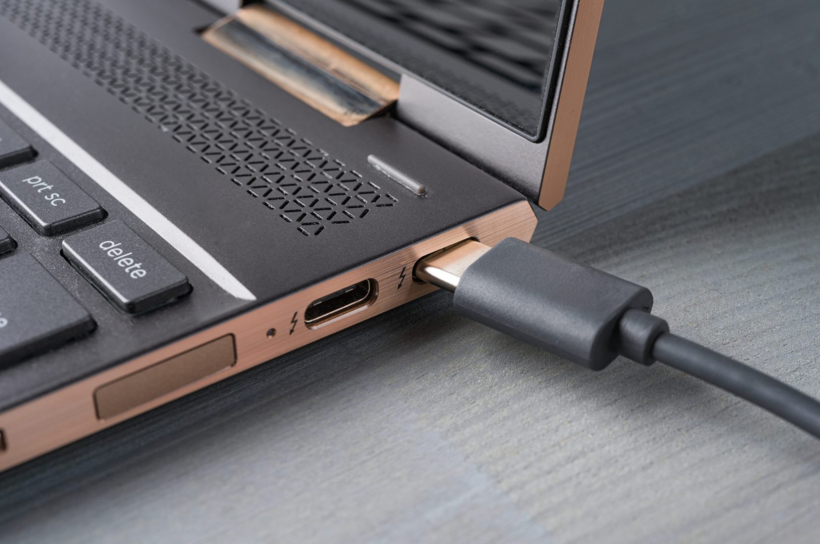 Troubleshooting a Laptop that Won't Charge | Alaska Computer Guy